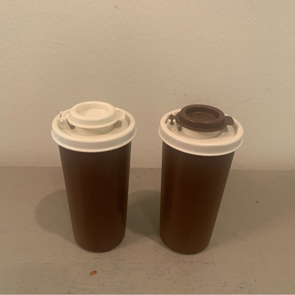 Tupperware | Dining | Vintage Brown Tupperware Salt And Pepper Shakers ...